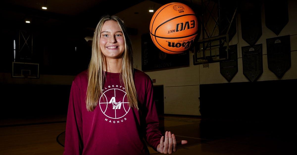 Oklahoma State offers 2026 four-star power forward Julia Scott