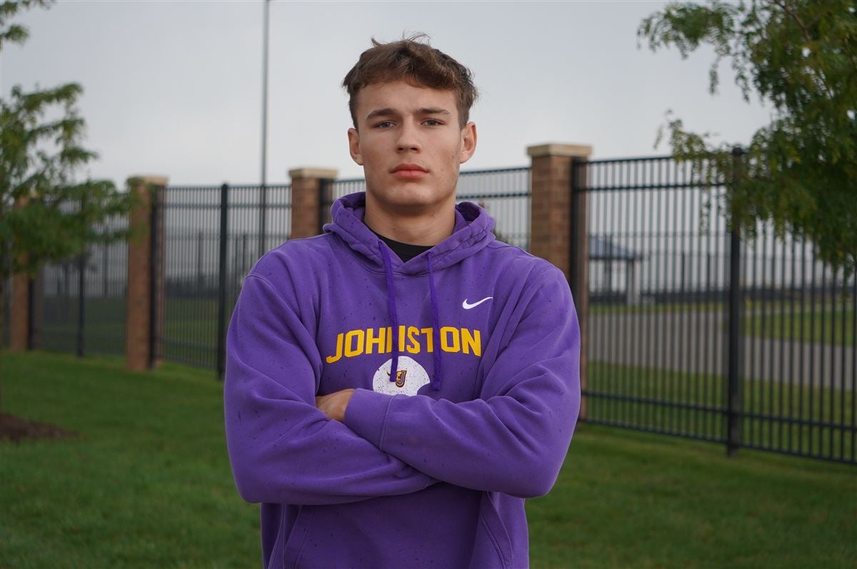 Iowa TE coach Abdul Hodge watches Johnston 2024 TE Jacob Simpson, Hawkeyes very involved with in ...