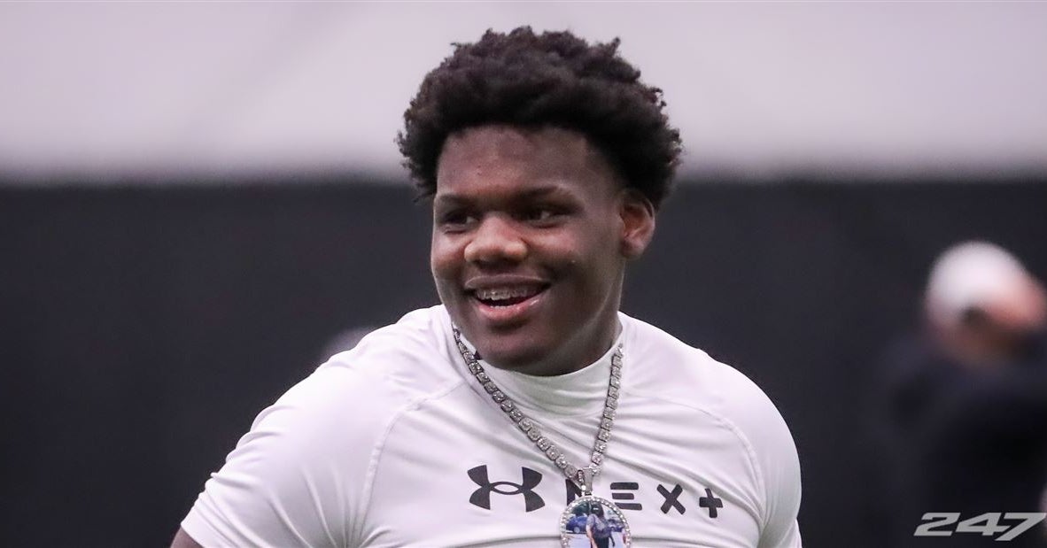 What stands out about Georgia offensive line commit Zykie Helton