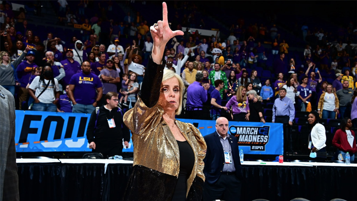 LSU women's basketball: Kim Mulkey praises Caitlin Clark ahead of ...