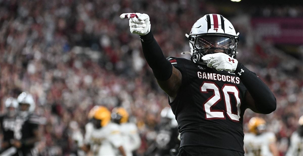 Smith, Dingle assess competition in tight end room