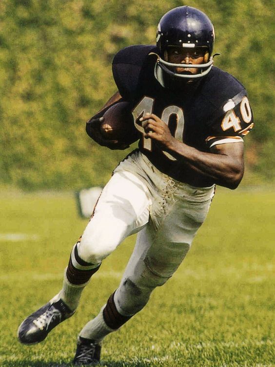 Chicago Bears Hall of Fame RB Gale Sayers dies at 77
