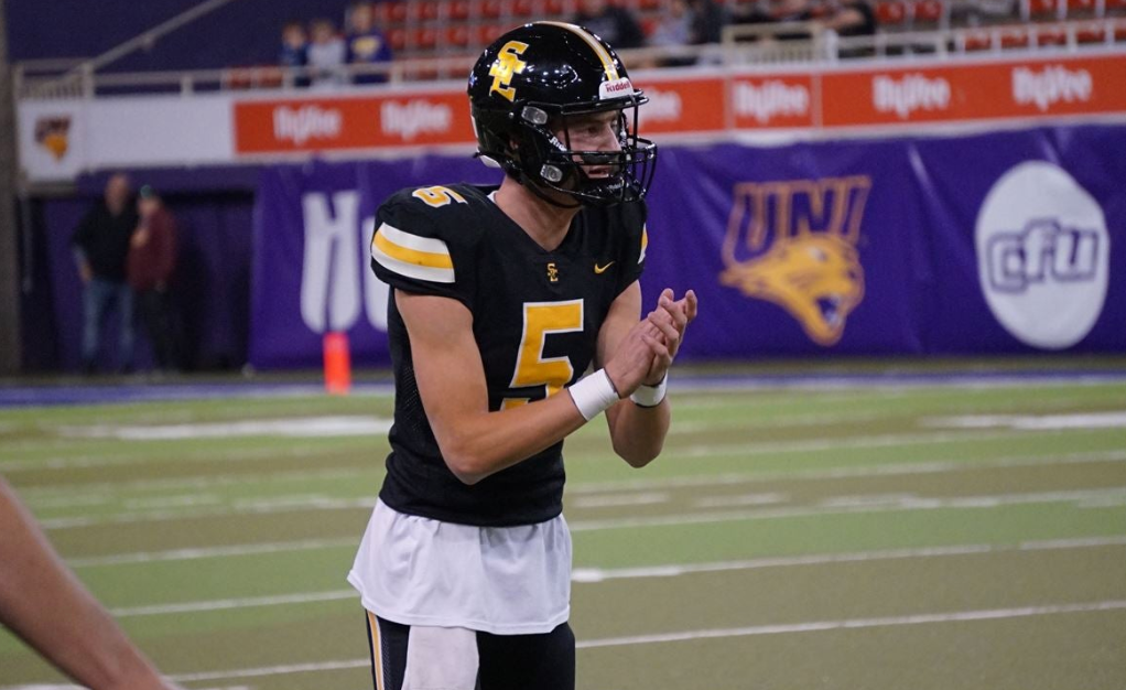 SIGNED: Connor Moberly signs with Iowa State