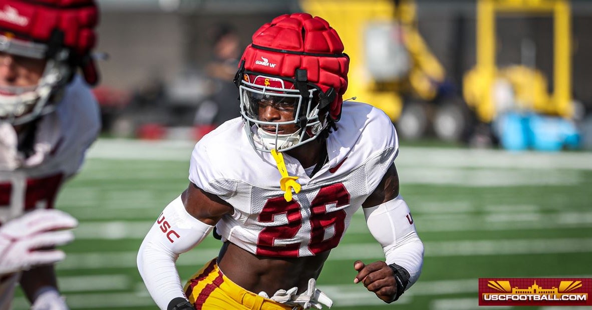 Position switch for USC edge Elijah Newby triggers hope for Trojan pass ...