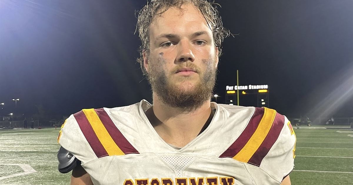 Social media reacted after elite O-lineman Maxwell Riley committed to ...