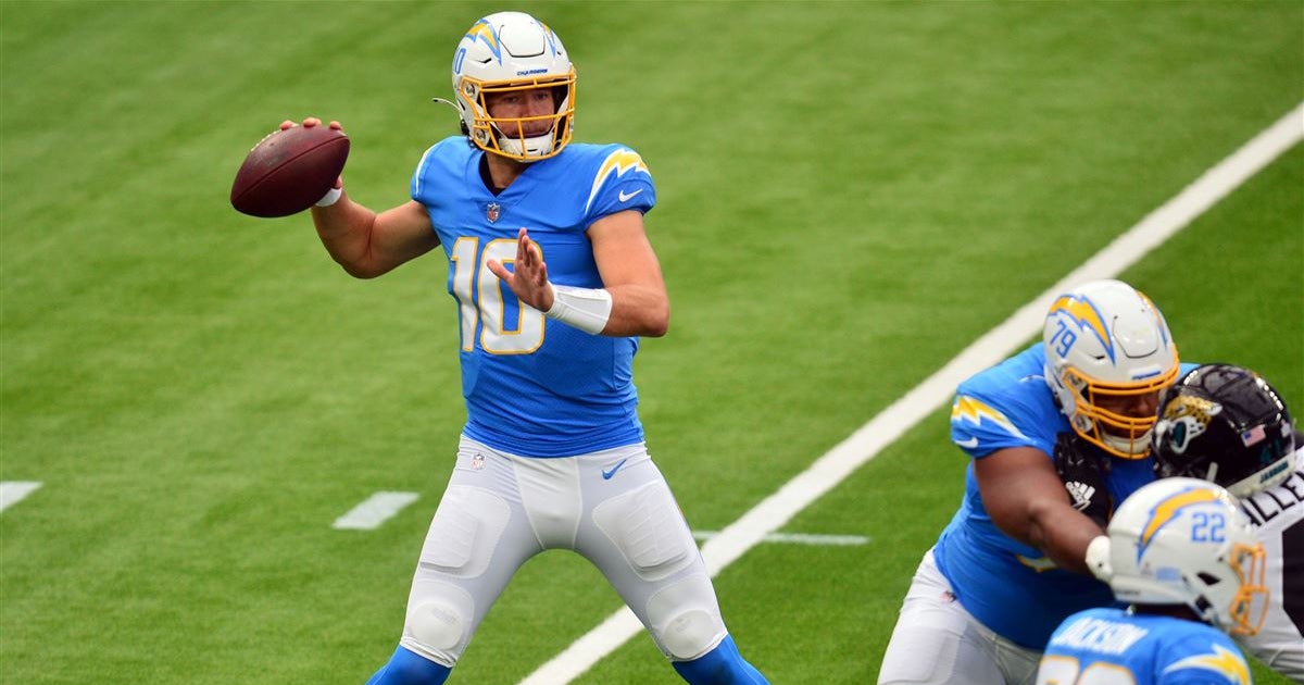 WATCH: Justin Herbert scores go-ahead, game-winning touchdown