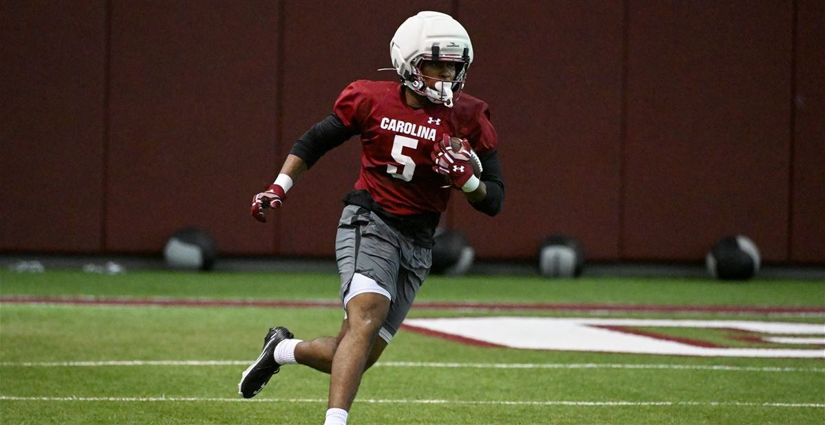 Smith, Dingle assess competition in tight end room