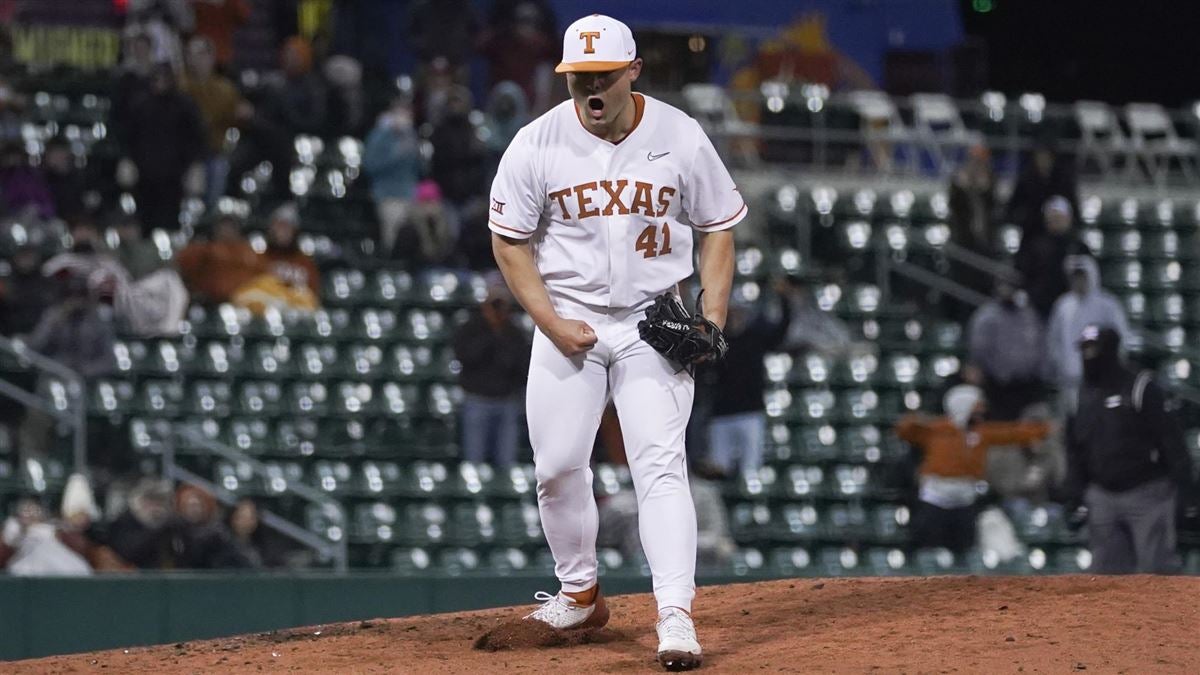 Former Freshman All-American Aaron Nixon of Texas plans to transfer to ...
