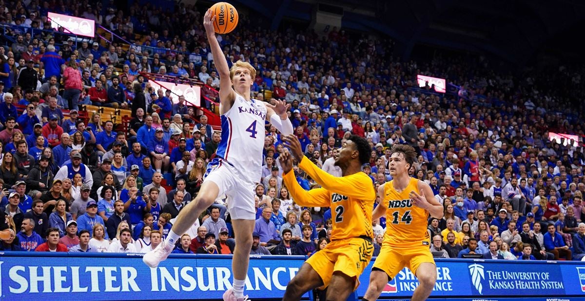 Who is Gradey Dick: Kansas basketball freshman star important for ...