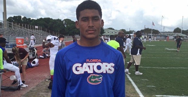 WR Isaiah Johnson signs written offer of admission