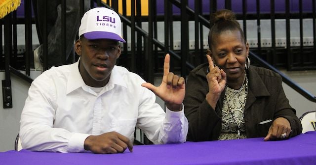 2016 S Cameron Lewis commits to LSU