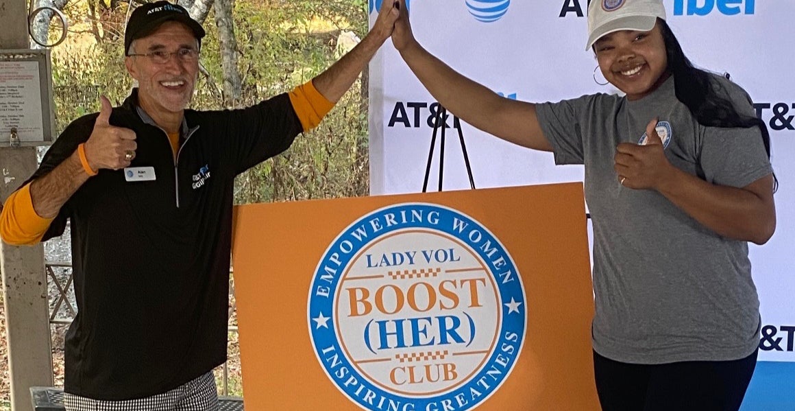 AT&T inks three Lady Vols and Vol quarterback to NIL deal