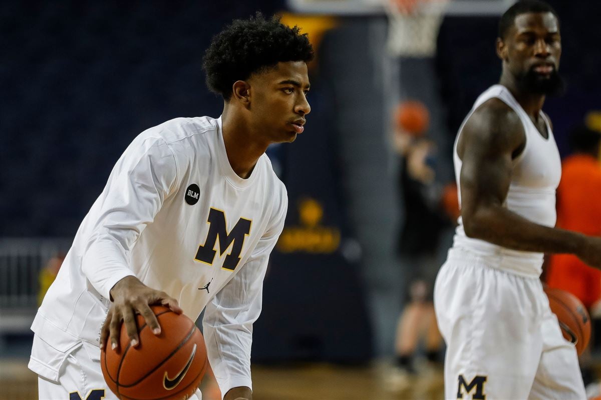 Michigan guard Jace Howard sidelined with knee injury as Wolverines ...