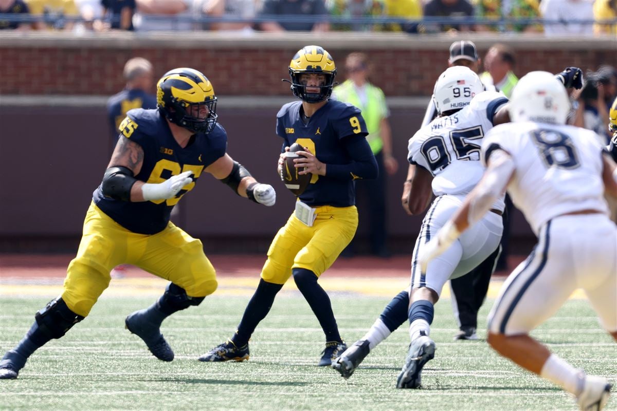Michigan OL Zak Zinter explains decision to return to Wolverines in 2023