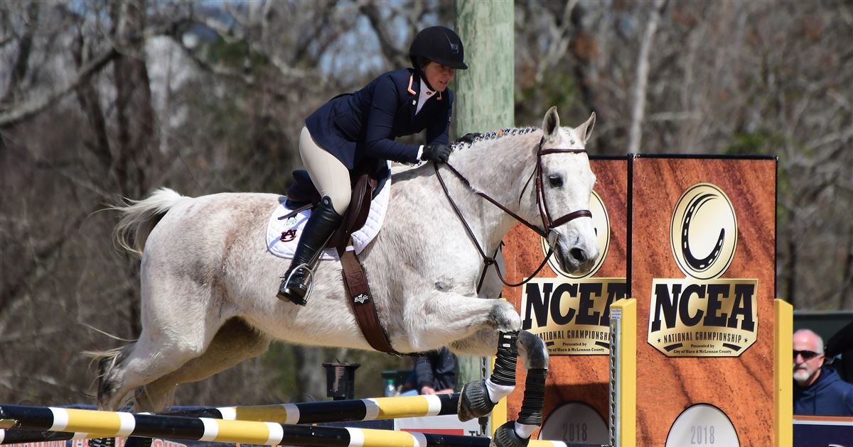 Auburn equestrian finishes No. 1 in all national rankings