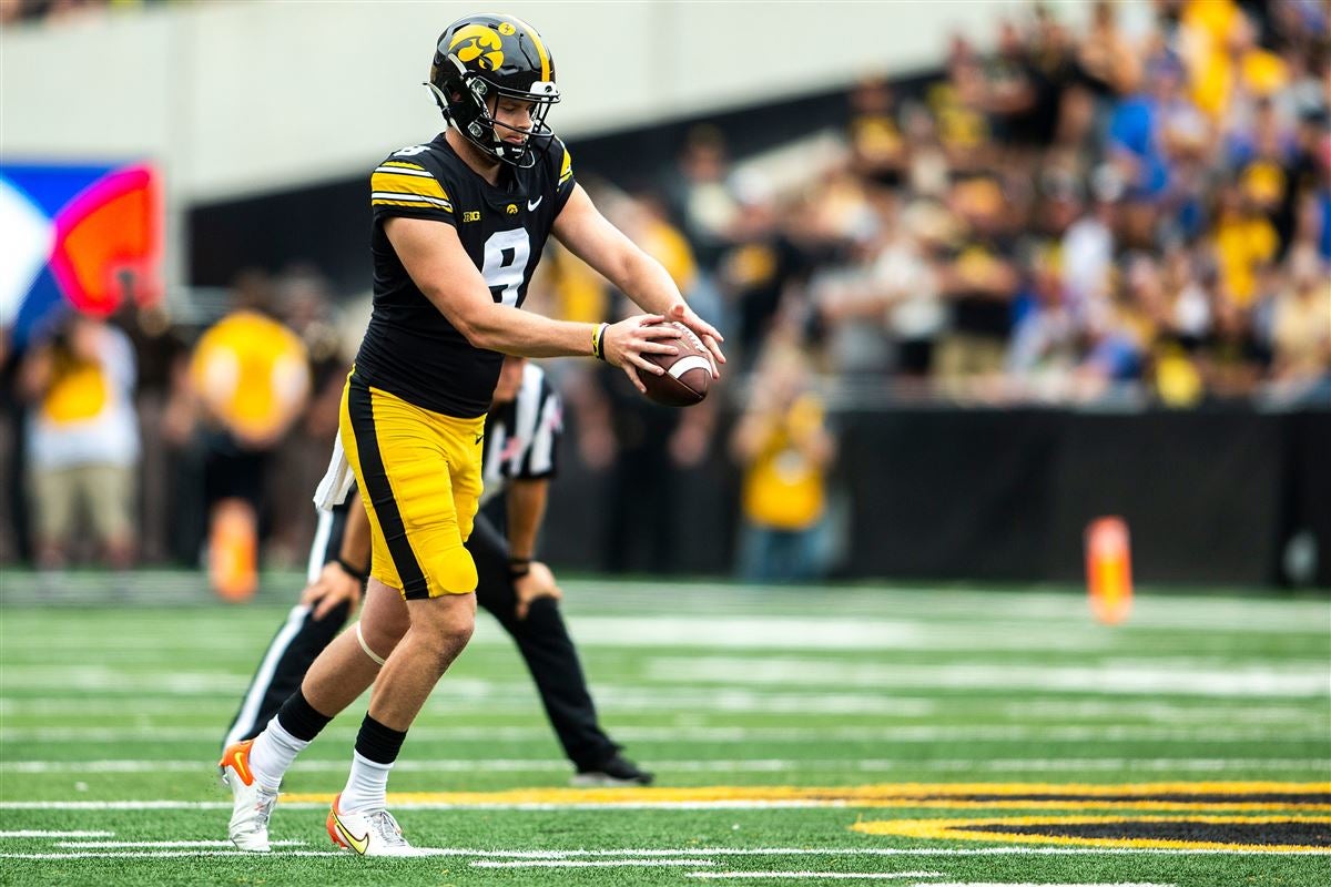 Iowa Football: Tory Taylor named Big Ten Special Teams Player of the Week