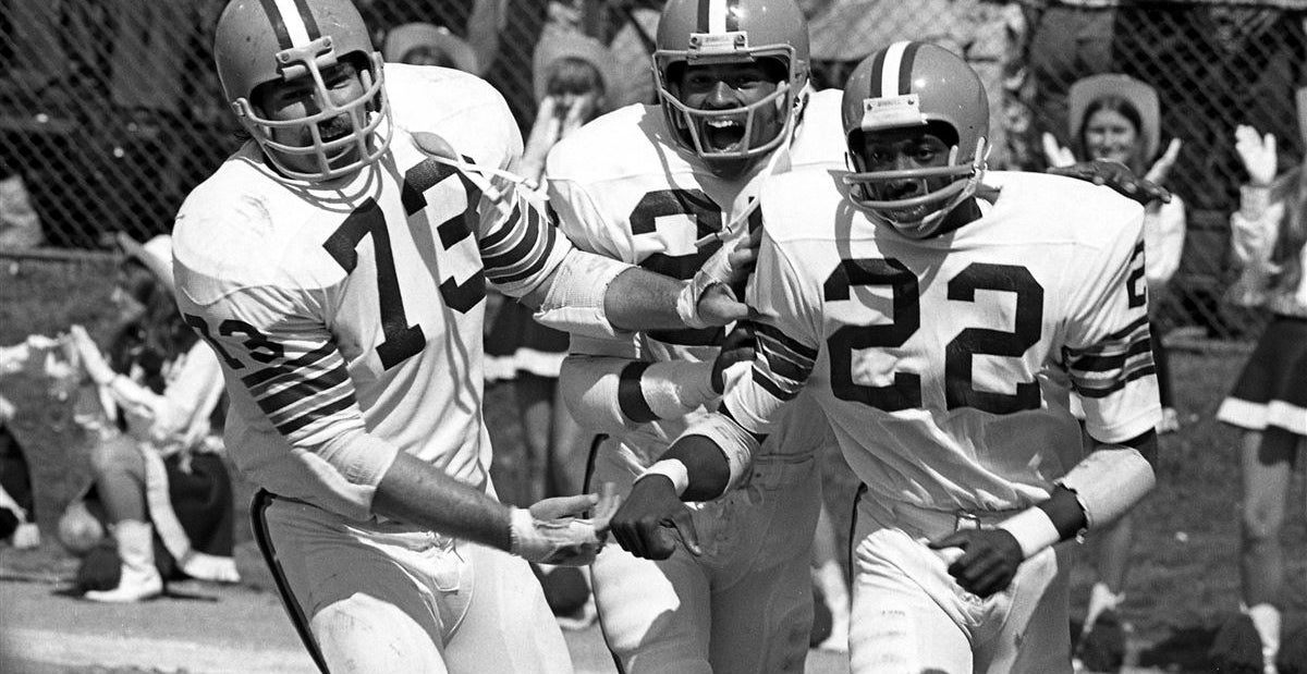 Clarence Scott - This Day In Cleveland Browns History 7/17