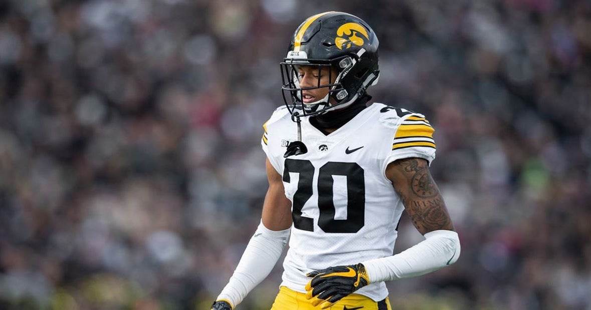 Iowa defensive back Julius Brents transferring to K-State
