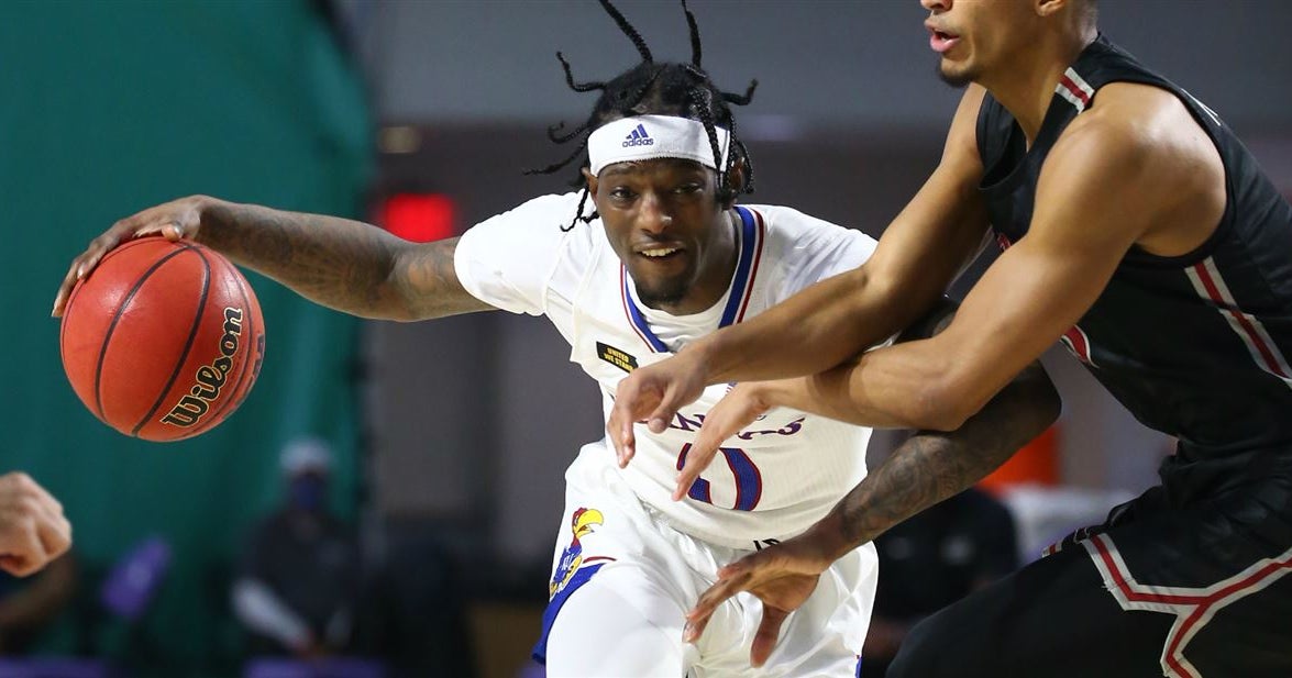 Photo gallery: KU basketball gets first win of 2020-21 season