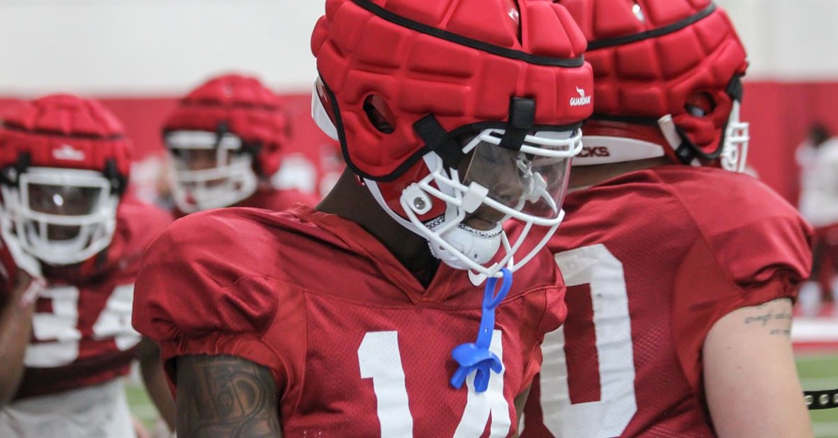 Former Arkansas DB RJ Johnson commits to Buffs