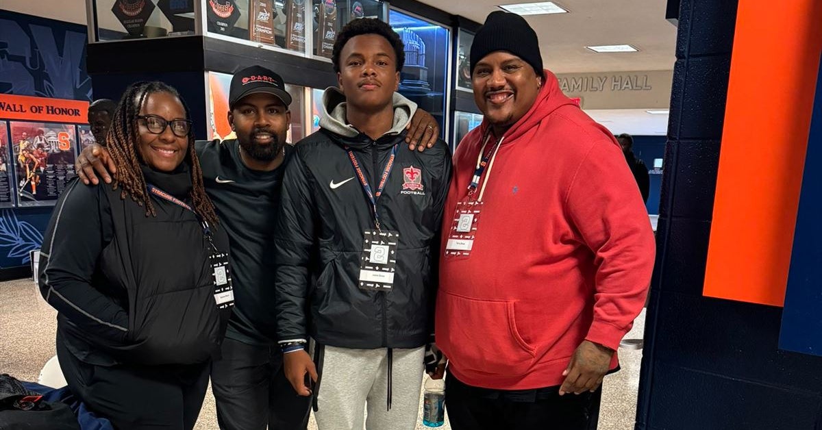 Class of 2027 QB Justin Dixon commits to Syracuse football