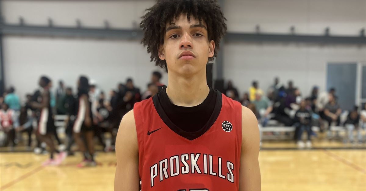 Louisville extends offer to 2025 four-star Isaiah Sealy