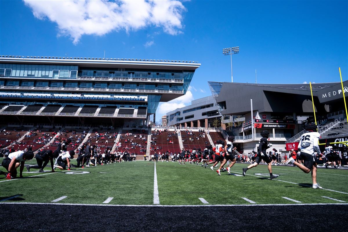 Cincinnati true freshman OL Jeremiah Kelly dies