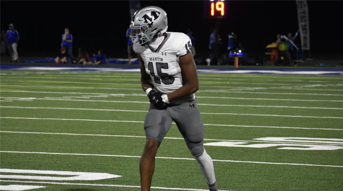 Nebraska TE coach Bob Wager makes offer to former player in Texas