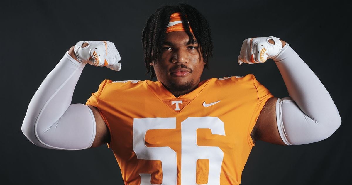 Georgia OL commits to Vols, sold on 'environment' at Tennessee