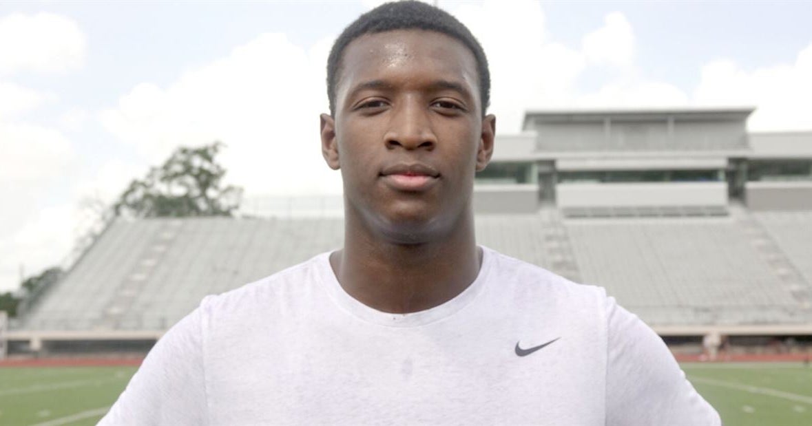 Coveted tight end Donovan Green puts Ole Miss in top six