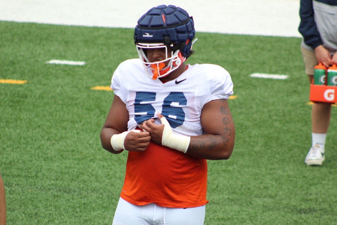 Freshman Focus: Illini DL Jeremiah Warren