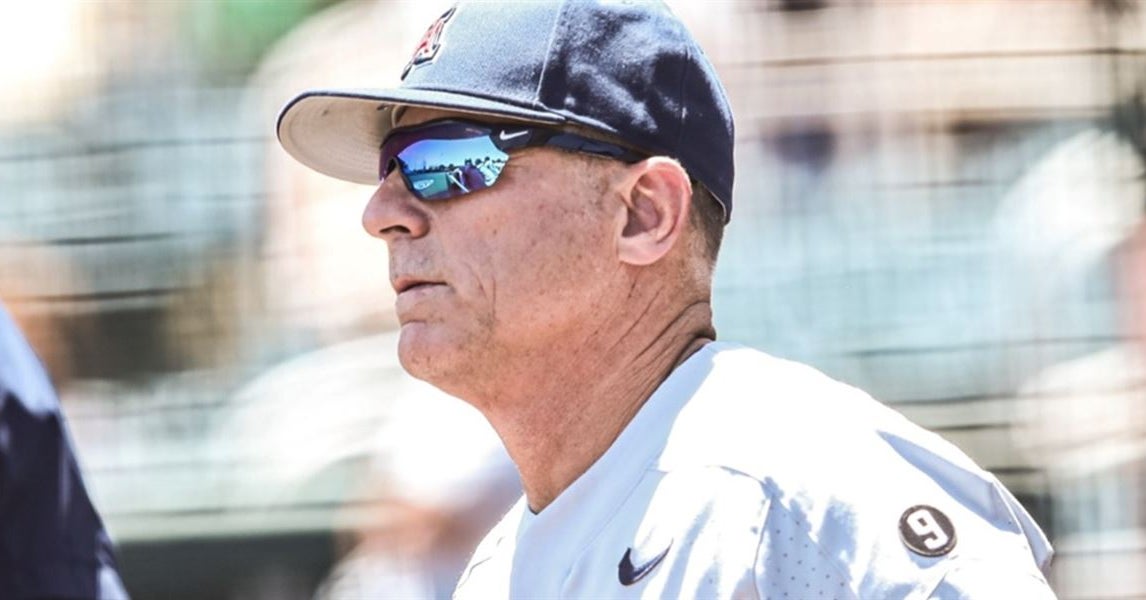Arizona head baseball coach Chip Hale looks ahead to Mississippi State