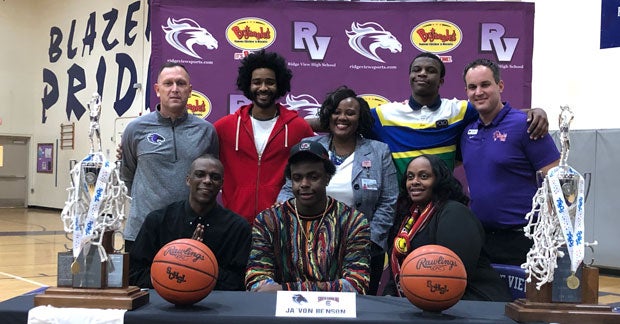 WATCH: Benson becomes second 2020 Gamecocks signee