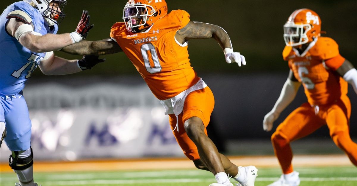 Auburn makes a move with transfer pass rusher