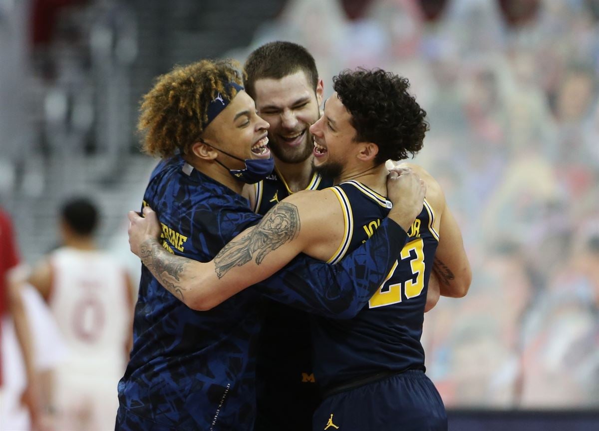 Basketball Insider: Hunter Dickinson discusses the pros of returning to ...