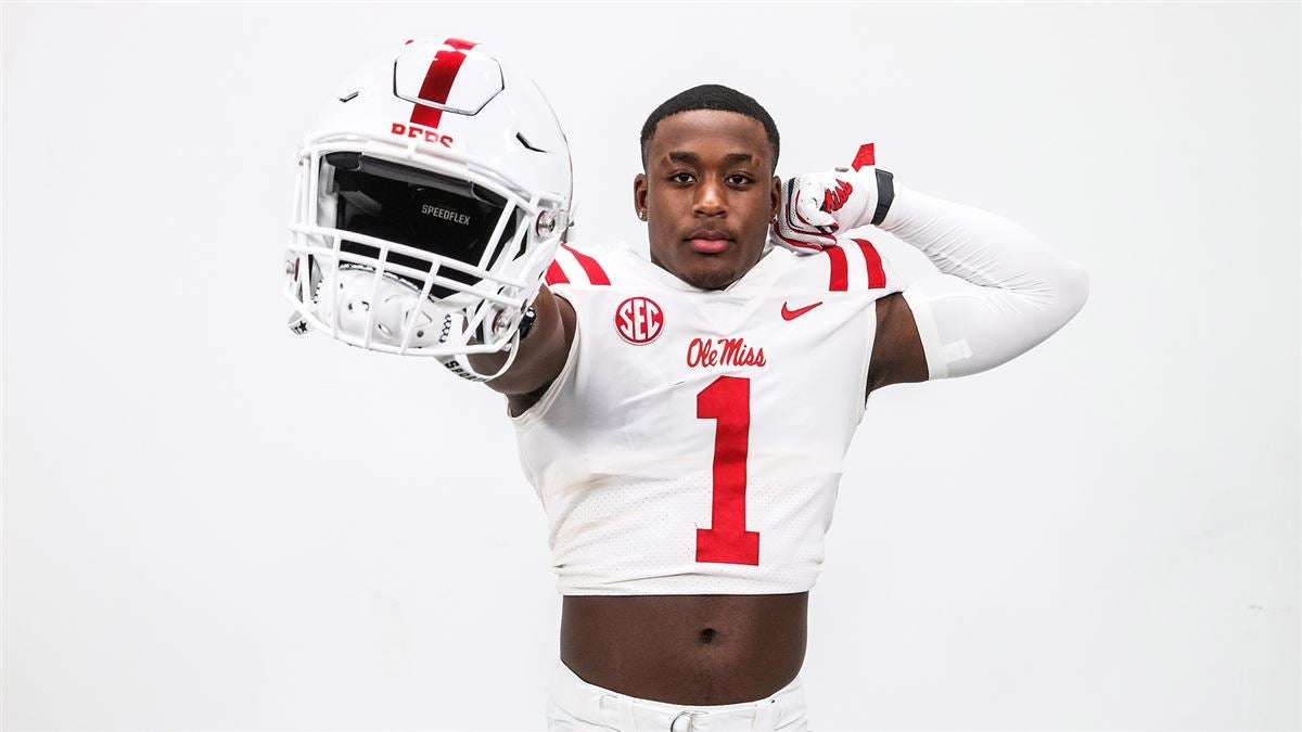 Ole Miss TE DaMarcus Thomas airlifted after practice injury