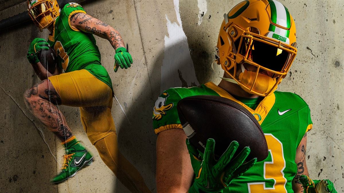 No. 1 Oregon announces uniforms for matchup against Maryland
