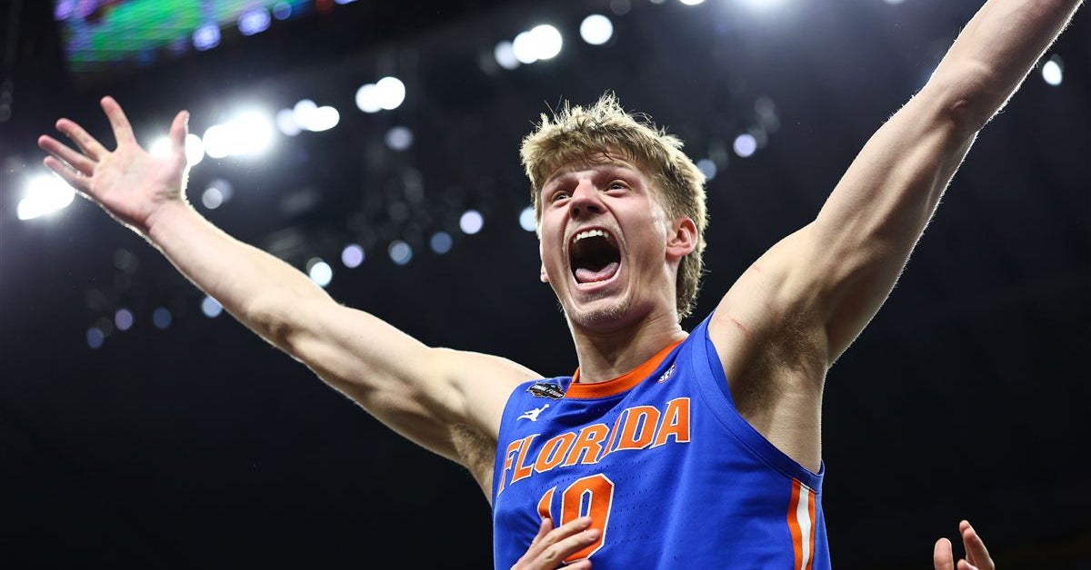 Social media reacts: Thomas Haugh returning to Florida for senior season