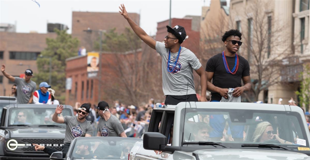 WATCH: Behind the scenes of KU basketball's championship parade