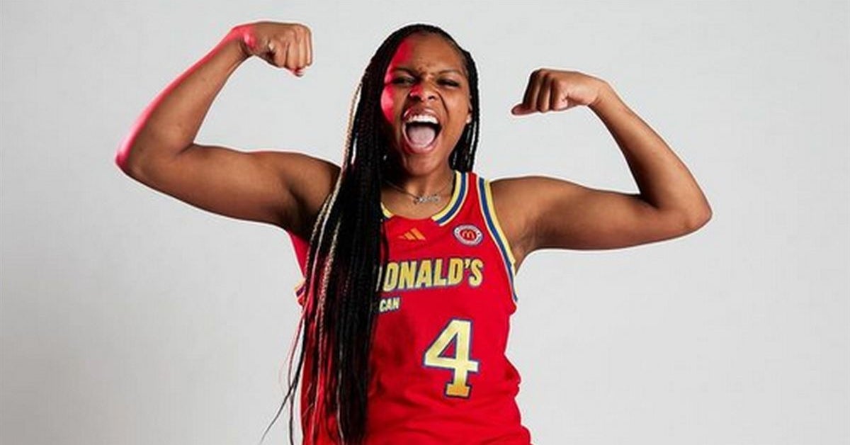 Louisville announces signing of Mackenly Randolph