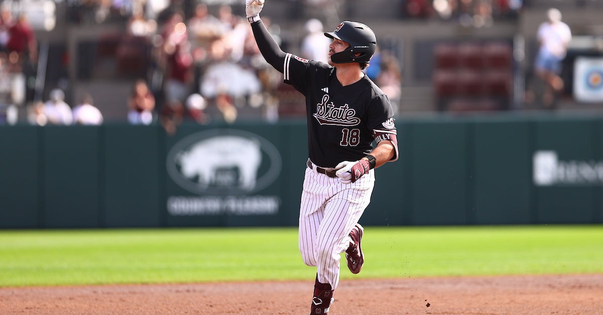 Diamond Dogs blast Lipscomb, sweep weekend series