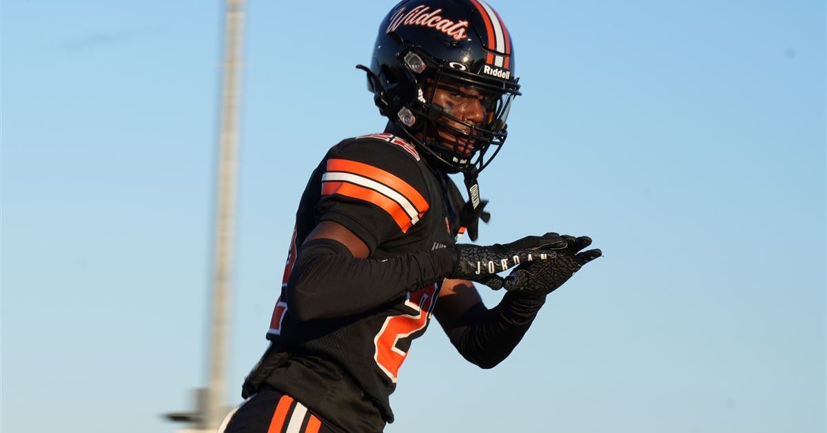 Tre Poteat has "amazing" visit to Wisconsin