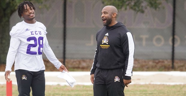 PHOTOS: ECU conducts sixth workout of spring practice