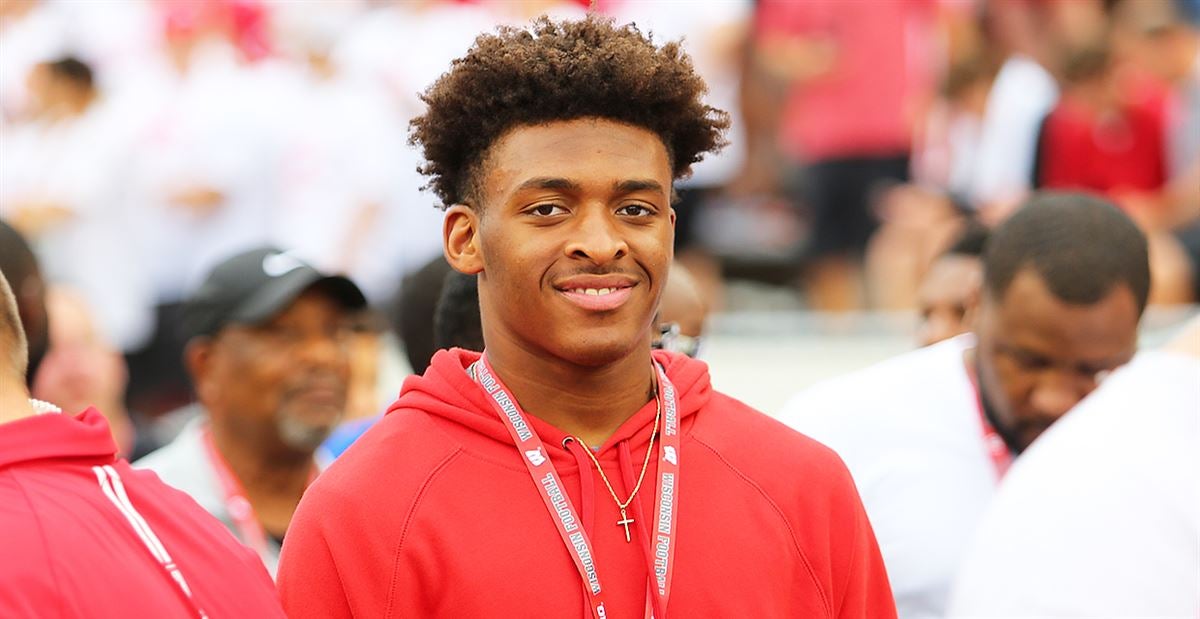 Carter-Hill hopes to join his Hoban teammates with a UW offer
