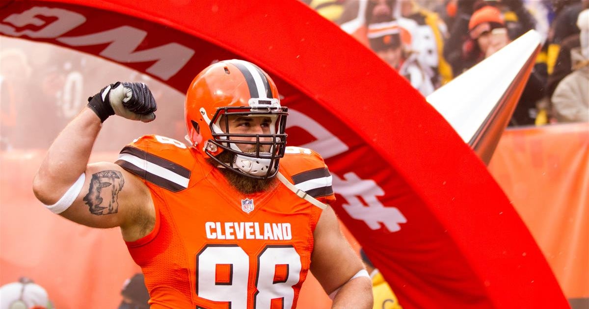 Browns sign restricted free agent Jamie Meder