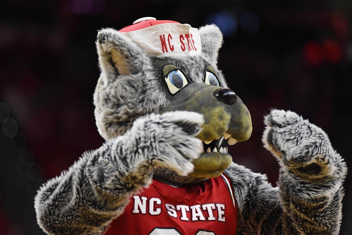 Darius Hicks transferring from NC State basketball program