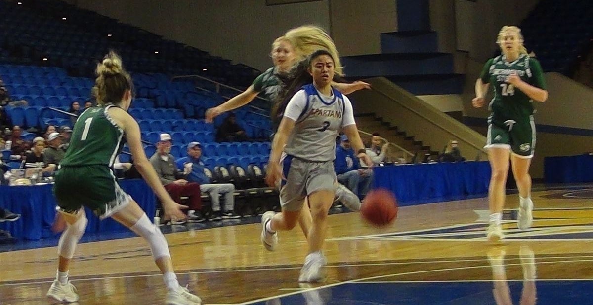 Highlights: Women's basketball gives Buffalo first loss, 95-88
