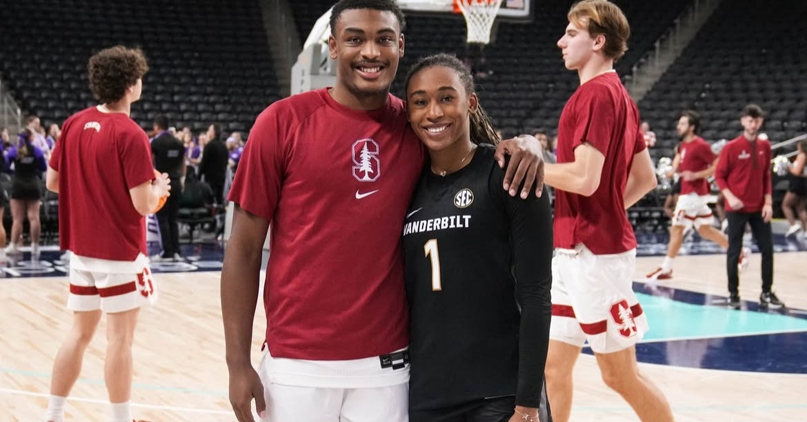 Side by side: Mikayla and Jaylen Blakes in life and basketball
