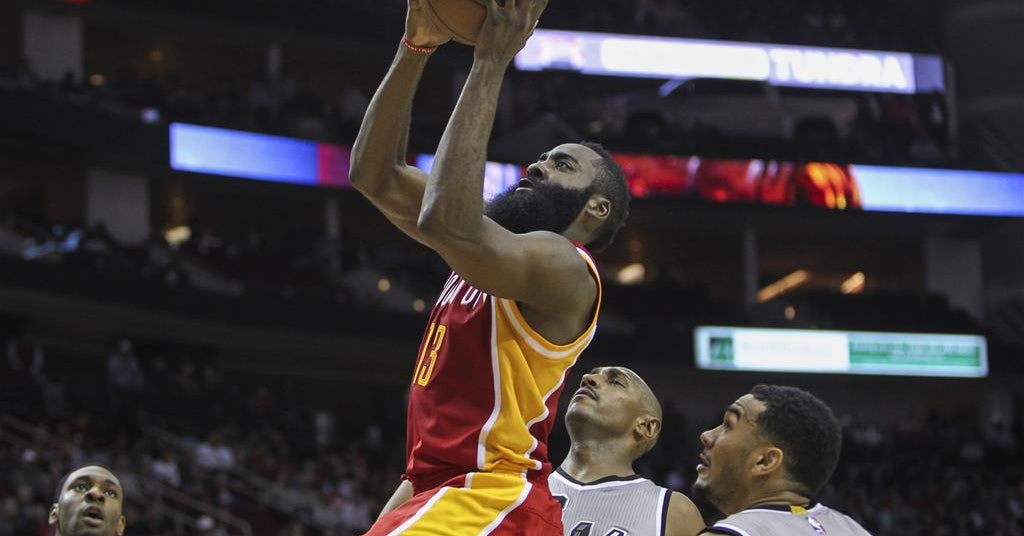Howard, Harden lead Rockets past Timberwolves in Mexico City