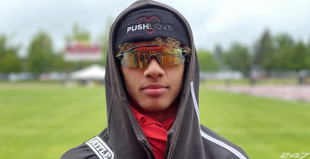 Three-star DB Zion Jones keeping busy with camps